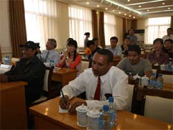 Int'l training course on desertification control opens----Chinese ...